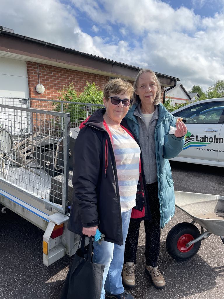 Igår höll vi vårt sista utekontor för säsongen i Genevad. - Laholmshem AB